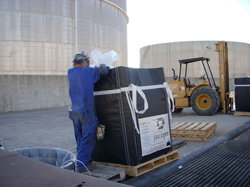 Patented Cougar Catalyst Containers by Packgen